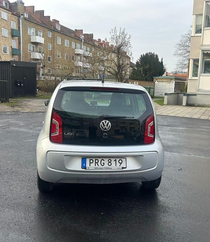 Begagnad 2016 VW up! 75 HK Halvkombi – 21626 Malmö (Företag) – 65 000 ...