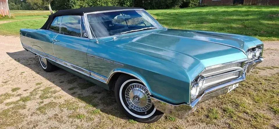 Begagnad Buick Electra 225 330 HK (1965) i Ryssby - 239 000 kr | AutoUncle
