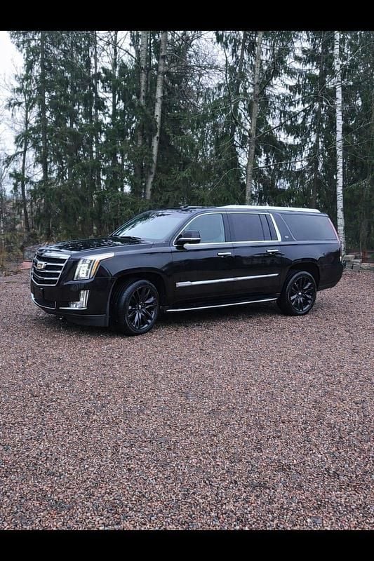 Begagnad 2016 Cadillac Escalade 426 HK SUV – 81845 Hedesunda (Företag ...