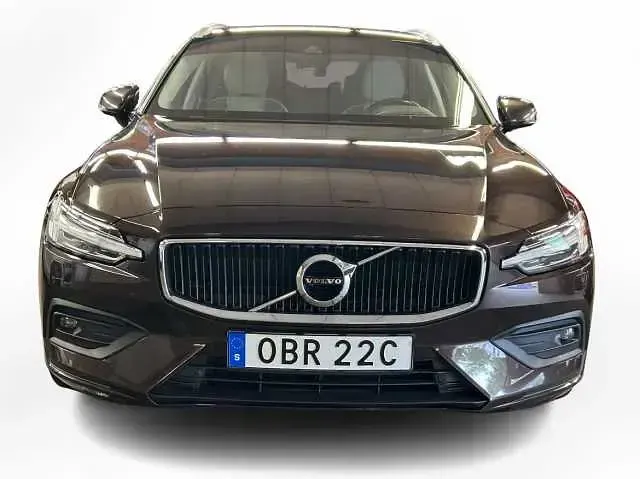 Begagnad Volvo V60 Momentum 197 HK (2021) i Filipstad - 269 900 kr ...