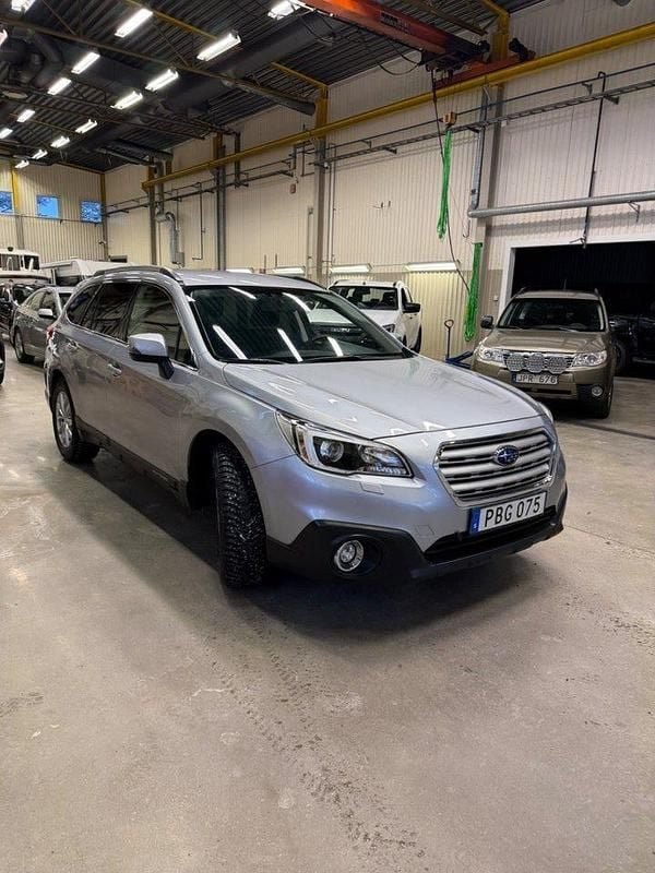 Begagnad 2016 Subaru Outback 175 HK Kombi – Norrbotten (Företag) – 215 ...