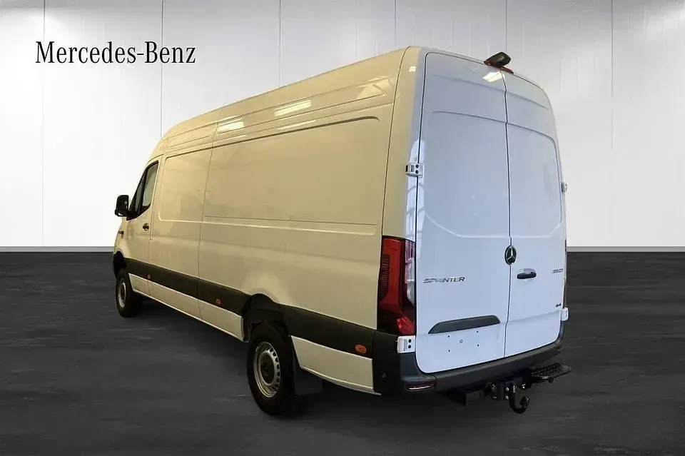 Ny Mercedes Sprinter 190 HK (2026) i Besiktningsvägen , Luleå - 910 150 ...