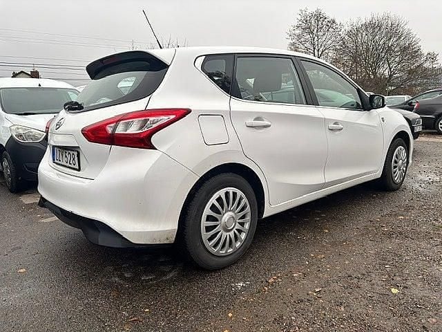 Begagnad 2015 Nissan Pulsar 116 HK Halvkombi – Östergötland (Företag ...