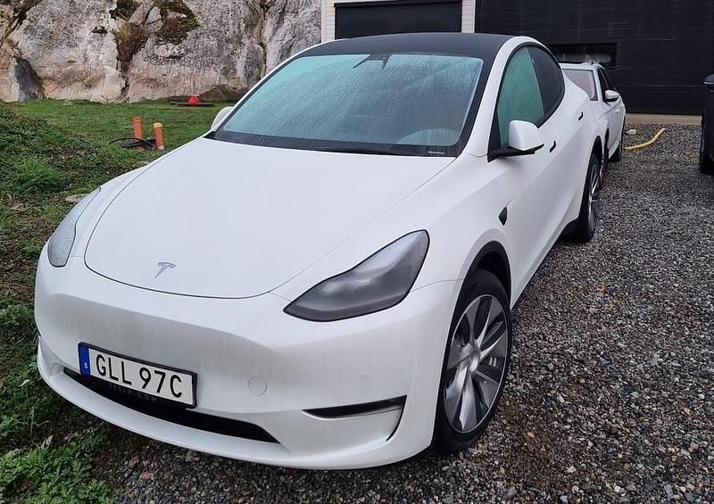 Begagnad 2021 Tesla Model Y Long Range AWD 514 HK SUV – 14136 Huddinge ...