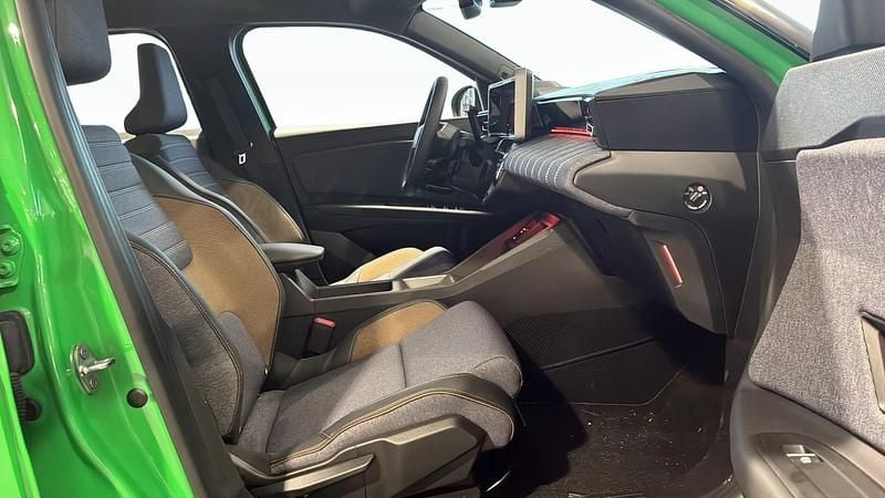 Ny 2025 Renault 5 E-Tech Techno 120 HK Halvkombi – 137 69 Haninge ...