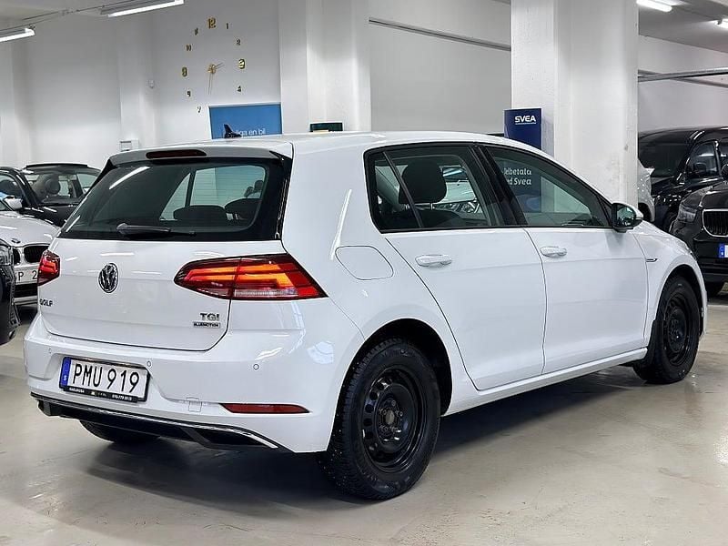 Begagnad 2017 VW Golf VII 110 HK Halvkombi – Örebro (Företag) – 149 900 ...