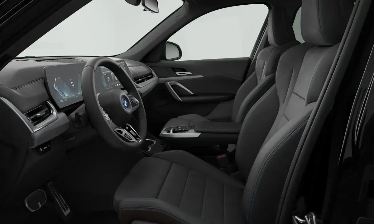 Ny BMW X1 Shadowline 245 HK (2026) i Luleå - 588 700 kr | AutoUncle