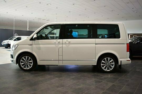 VW Multivan begagnad - 120 till salu - AutoUncle