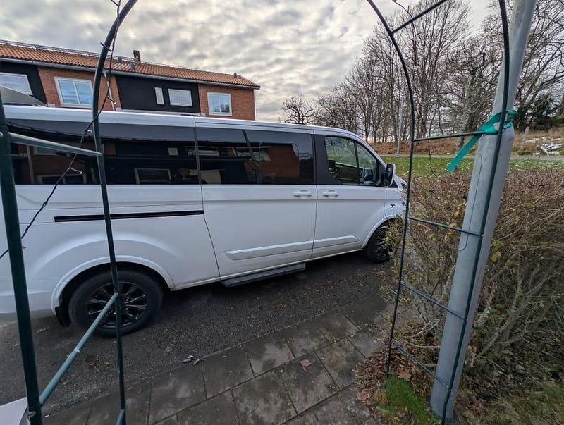Begagnad 2020 Ford Tourneo 185 HK Minibuss – 58736 Linköping (Företag ...