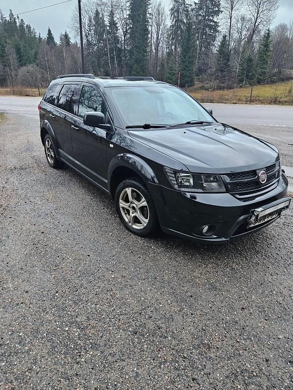 Begagnad 2015 Fiat Freemont 170 HK SUV – 50494 Borås (Företag) – 69 900 ...