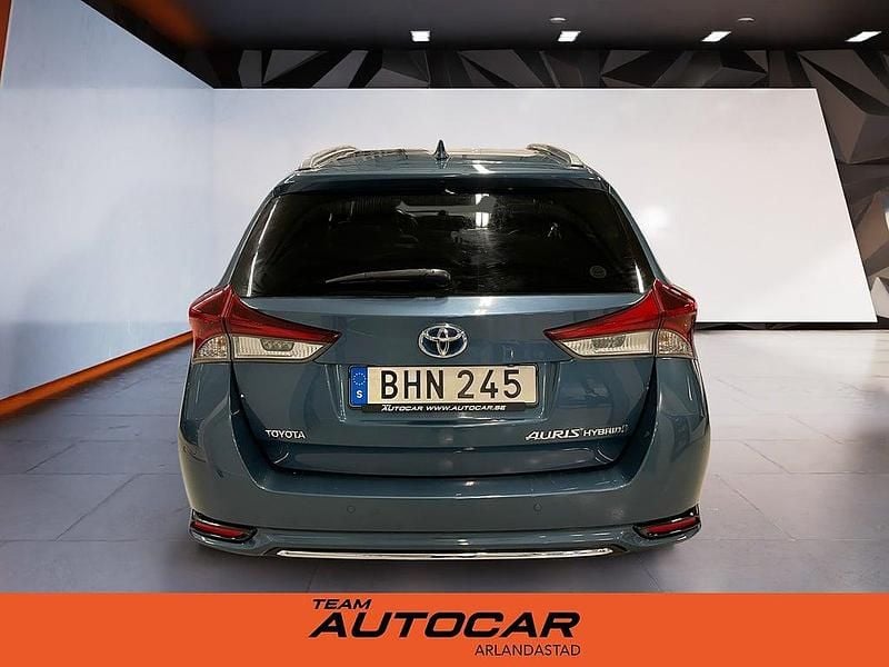 Begagnad 2016 Toyota Auris Touring Sports Executive 100 HK Kombi – 195 ...