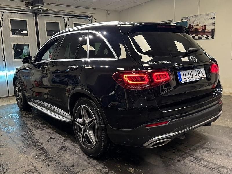 Begagnad 2021 Mercedes GLC300e AMG line 211 HK SUV – Örebro (Företag ...