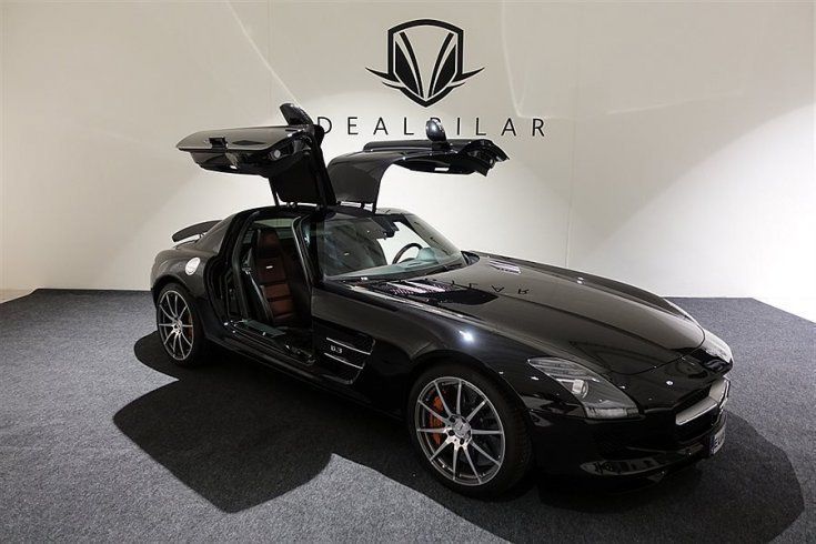 SLS AMG - Köp begagnad Mercedes SLS AMG - 3 billiga bilar till salu