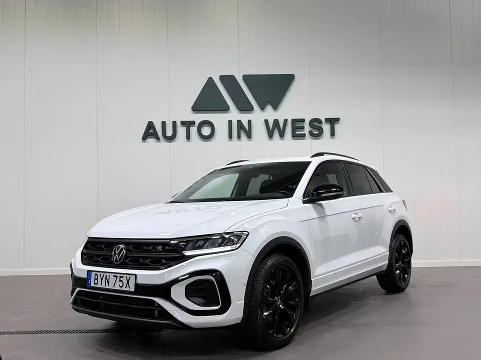 Begagnad VW T-Roc R-line 150 HK (2024) i Stormgatan , Borås - 289 900 ...