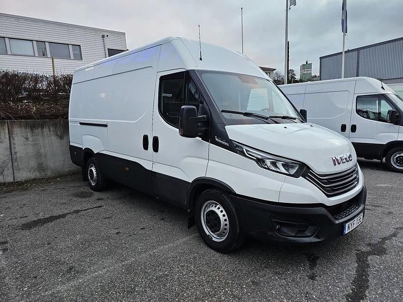 Begagnad 2022 Iveco Daily 136 HK Van – 42130 Ingela Gathenhielms gata ...