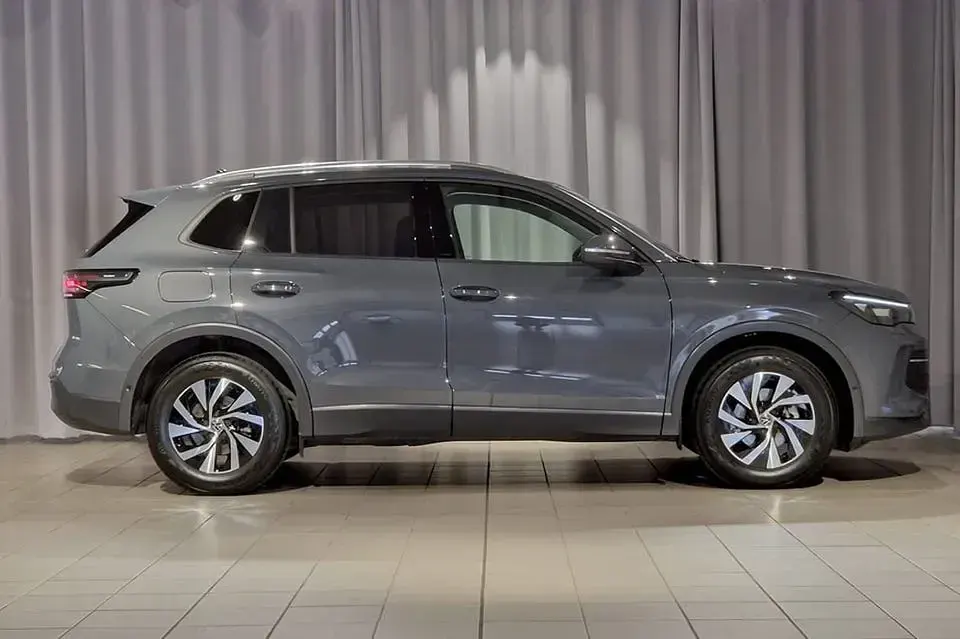 Begagnad VW Tiguan Life 150 HK (2025) i Blekingevägen , Kristianstad ...