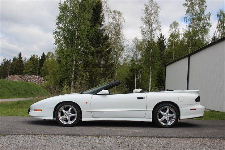 Pontiac Trans Am: 2 begagnade till salu från 7 webbplatser