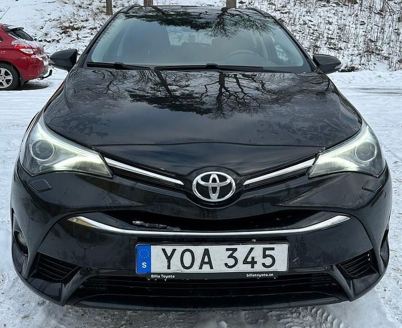 Begagnad 2018 Toyota Avensis Multidrive S 147 HK Kombi – 63369 ...
