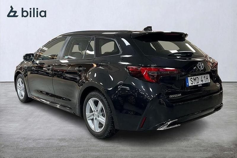Begagnad 2025 Toyota Corolla Active 141 HK Kombi – 13644 Markörgatan ...