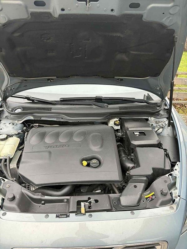 Begagnad 2010 Volvo V50 Summum 136 HK Kombi – (Privat) – 47 000 kr (Marknadspris) | AutoUncle