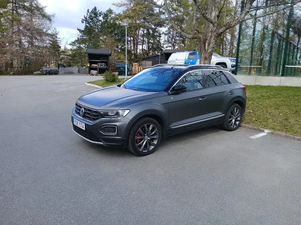 Begagnad VW T-Roc 190 HK (2018) i Lidingö - 175 000 kr | AutoUncle