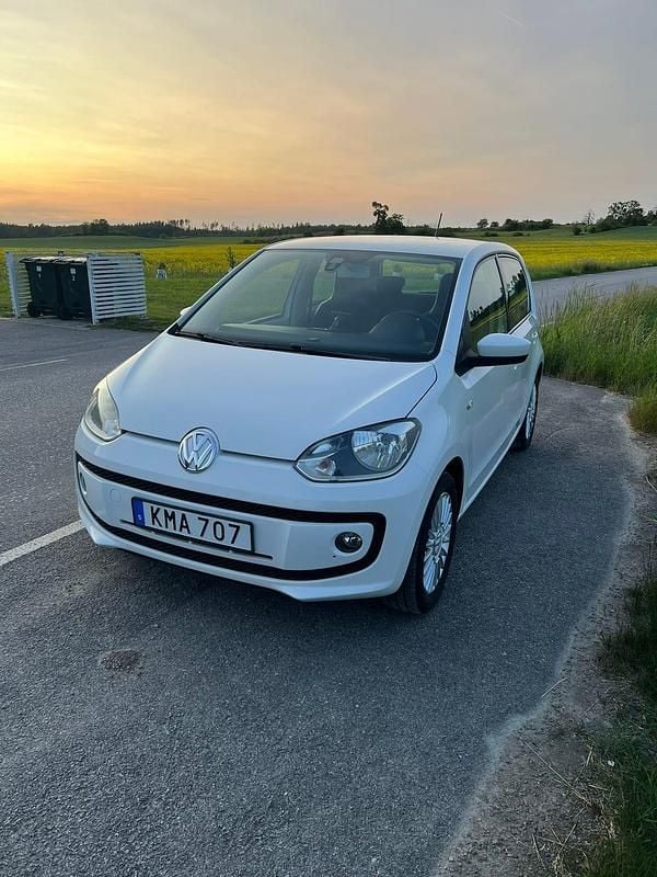Begagnad 2014 VW up! 75 HK Halvkombi – 60594 Norrköping (Företag) – 45 ...
