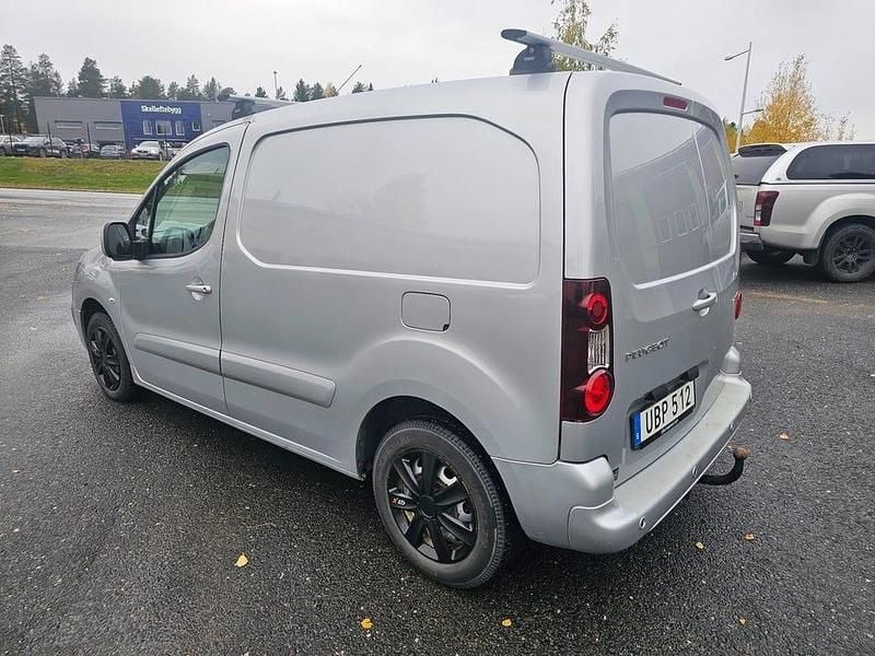 Begagnad 2017 Citroën Berlingo 99 HK Minibuss – 93160 Brogatan ...