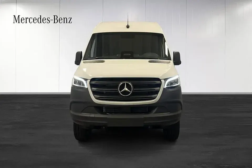 Ny Mercedes Sprinter 190 HK (2026) i Besiktningsvägen , Luleå - 910 150 ...