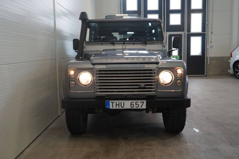 Land Rover Defender begagnad - 82 till salu - AutoUncle
