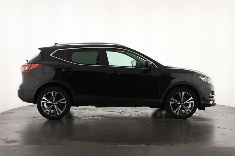 Used 2019 Nissan Qashqai N-Connecta SUV – KT17 1DH Epsom (Dealer) – £ ...