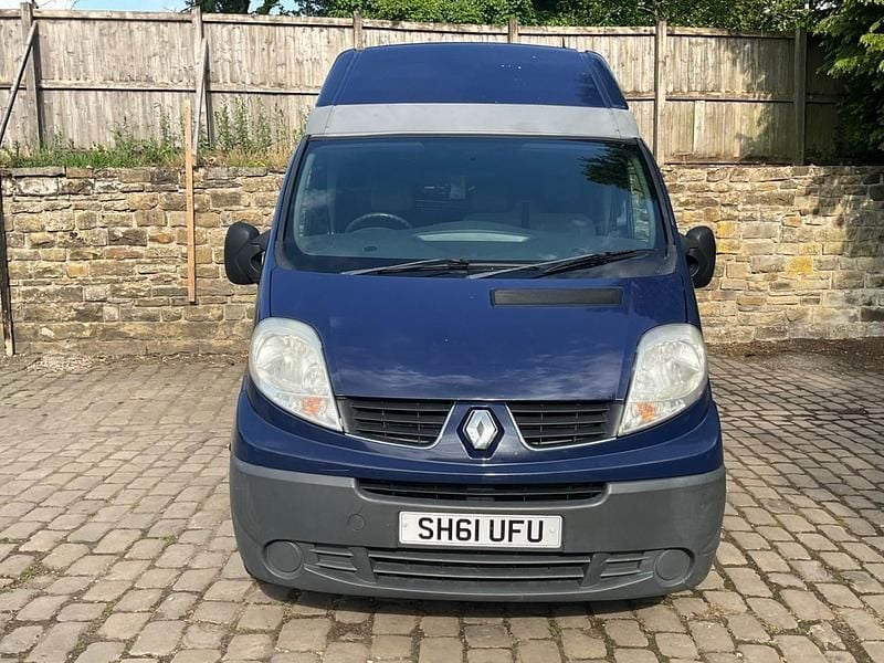 Used 2011 Renault Trafic 115 HP MPV – BB9 5QS Nelson (Dealer) – £5,490 ...