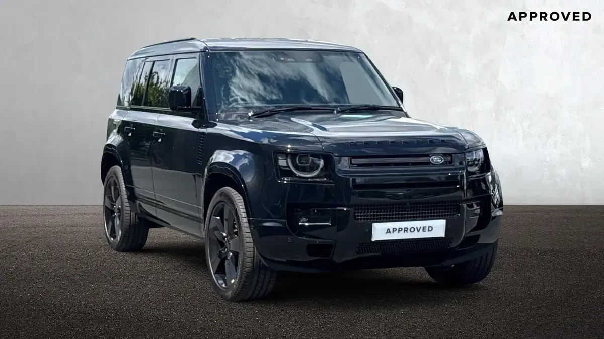 New Land Rover Defender SE Dynamic (2026) in Hereford - £80,267 | AutoUncle