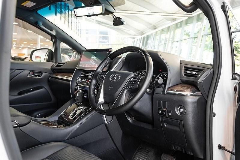 Used 2023 Toyota Alphard Executive MPV – GU15 3JE Camberley (Dealer ...
