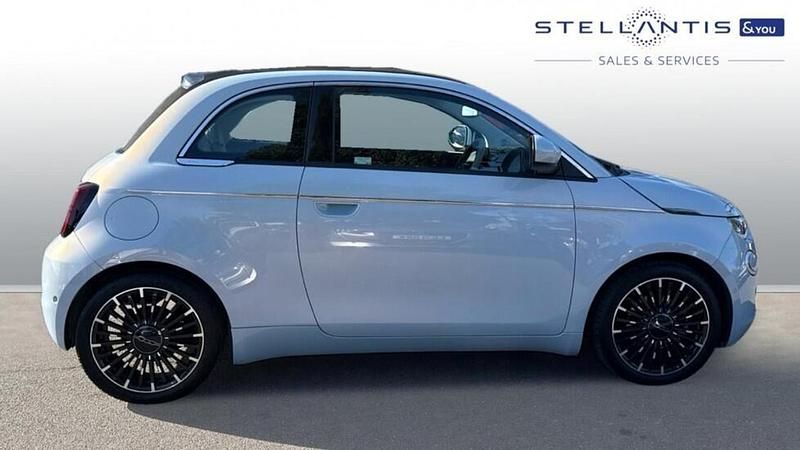 Used 2022 Fiat 500e La Prima 116 HP – SW17 0BW Wimbledon (Dealer) – £ ...