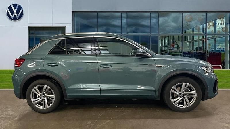 Used 2025 VW T-Roc R-line 150 HP SUV – RH10 9AN Gatwick (Dealer) – £ ...