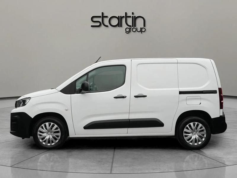 Used 2022 Peugeot Partner Premium 100 HP MPV – WR5 3HR Worcester ...