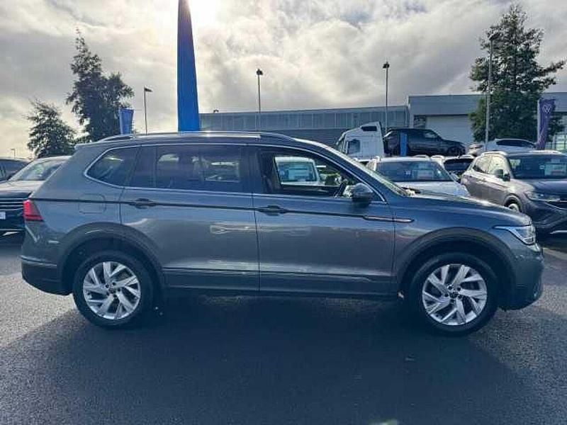 Used 2023 VW Tiguan Allspace Life 150 HP SUV – EH153HR Fort Kinnaird ...