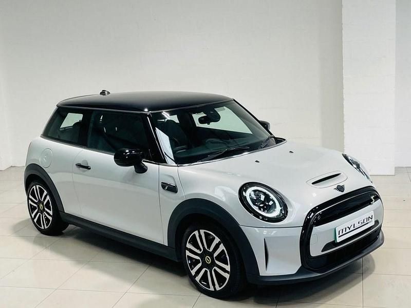 SOLD Used 2021 Mini Cooper SE Hatch 184 HP Hatchback – M17 1PZ Trafford ...