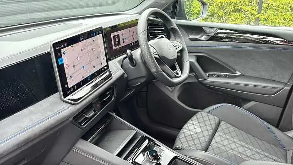 New VW Tiguan R-line 150 HP (2026) in Parkway Volkswagen (Derby) - £ ...