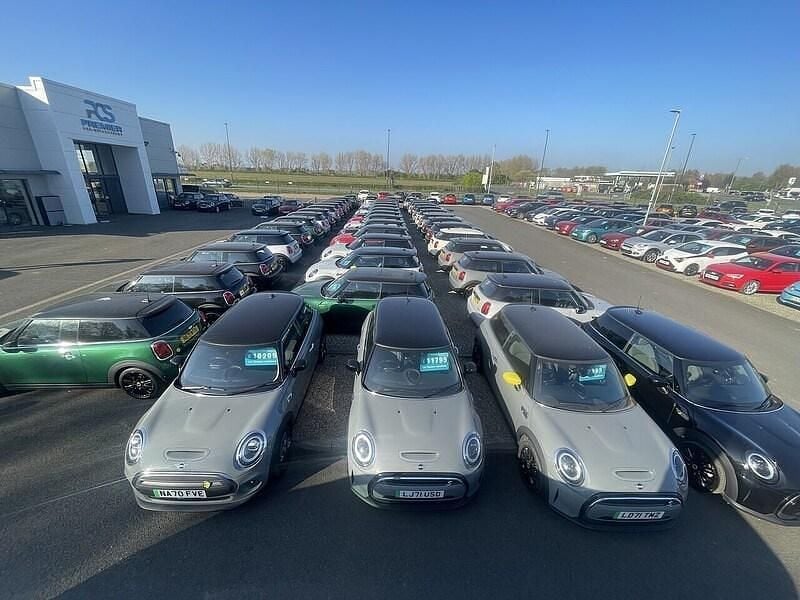 Used 2021 Mini Cooper SE Hatch Hatchback – NN14 1EZ Kettering (Dealer ...