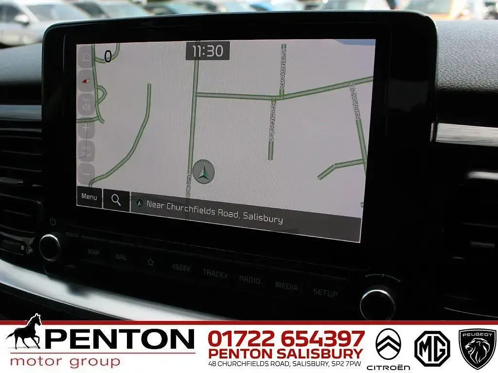 Used Kia Stonic GT-Line 99 HP (2023) in Salisbury - £17,490 | AutoUncle
