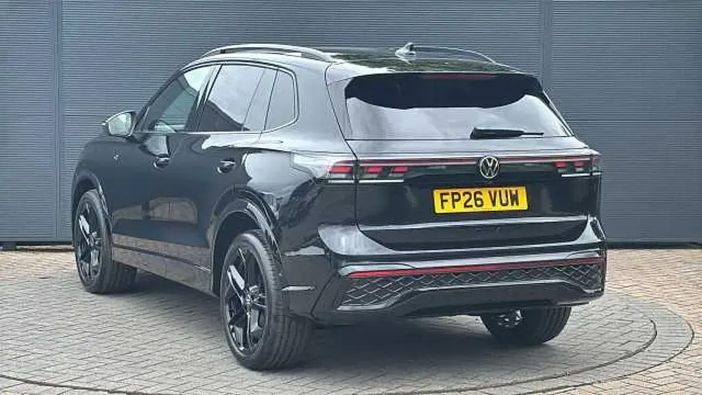 New VW Tiguan R-line 150 HP (2026) in Parkway Volkswagen (Derby) - £ ...