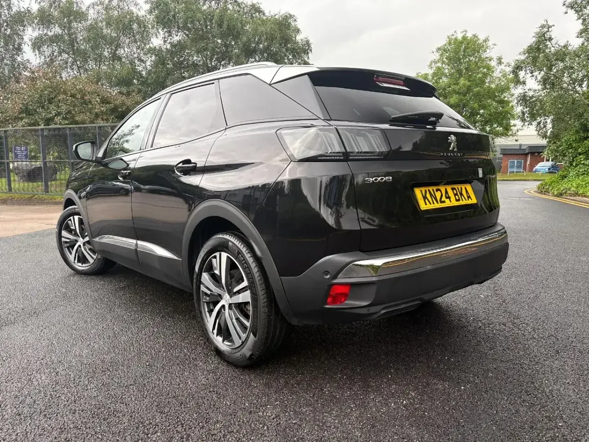 Used Peugeot 3008 Allure 129 HP (2024) in Crewe - £16,995 | AutoUncle