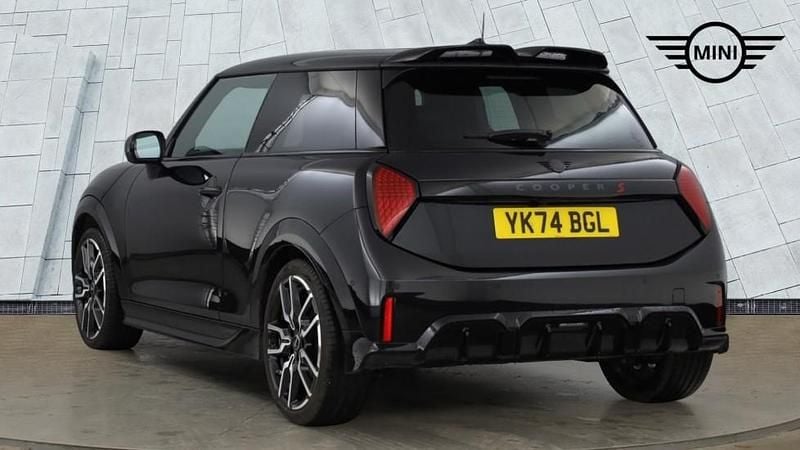 Used 2025 Mini Cooper S Hatch 201 HP Hatchback – NP20 2DW Newport ...