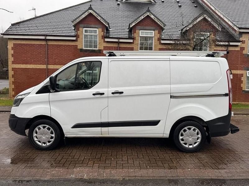 Used 2016 Ford Transit Custom 100 HP Van – CF39 9SH Porth (Dealer) – £ ...