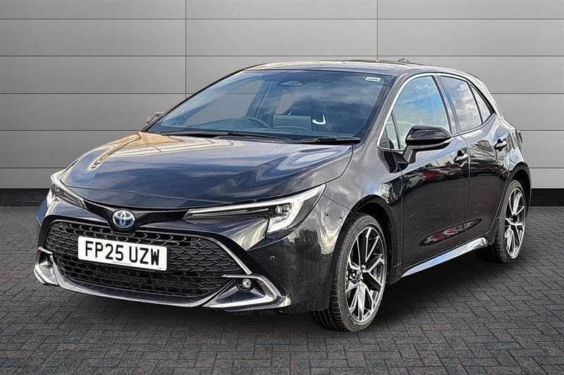Used 2025 Toyota Corolla 140 HP Hatchback – Hampshire (Dealer) – £ ...
