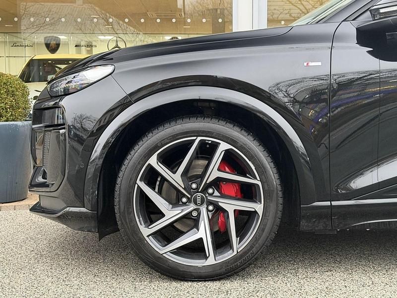 Used 2025 Audi e-tron Sport 252 HP SUV – HG1 2BX Harrogate (Dealer) – £ ...