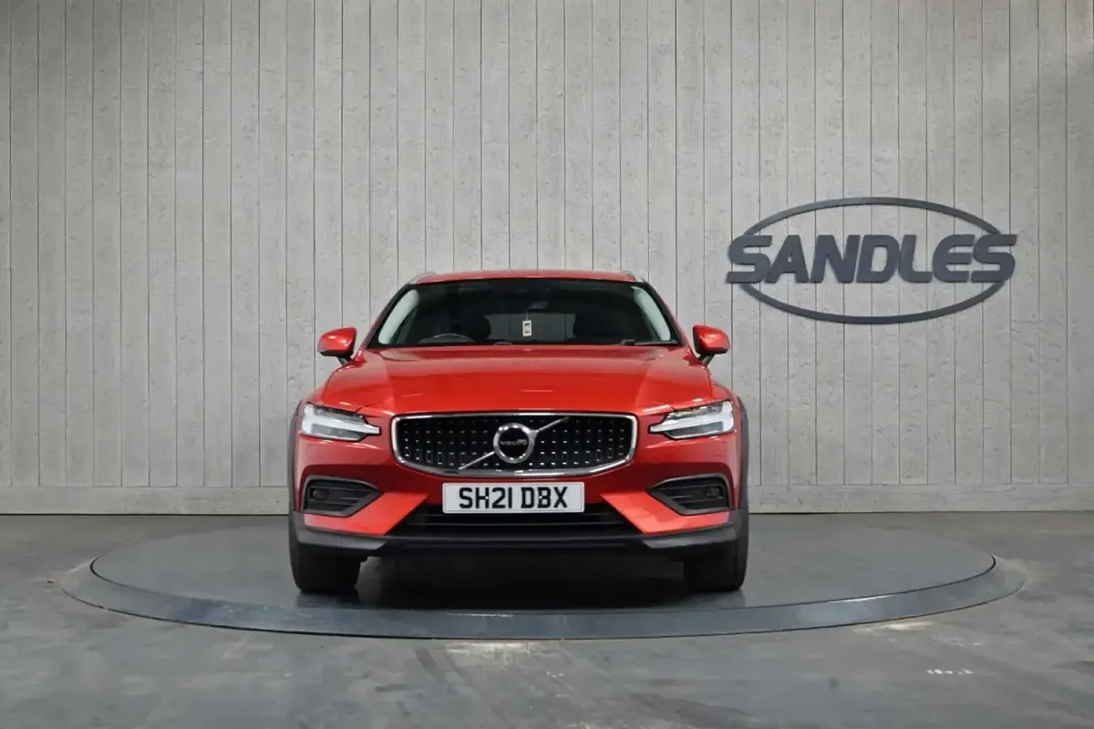 Used Volvo V60 CC (2021) in Kings Lynn - £22,499 | AutoUncle