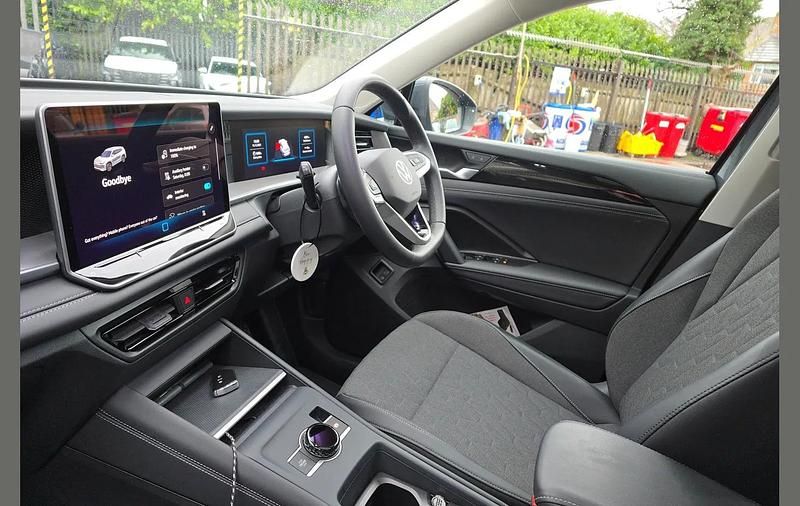 Used 2025 VW Tayron Match 200 HP SUV – WC1E 7DP London (Dealer) – £ ...