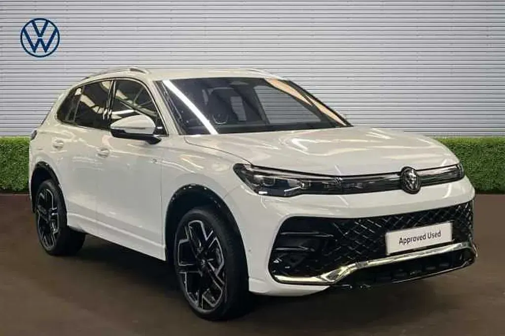 New VW Tiguan 200 HP (2026) in Marshall Volkswagen (Gatwick) (Crawley ...